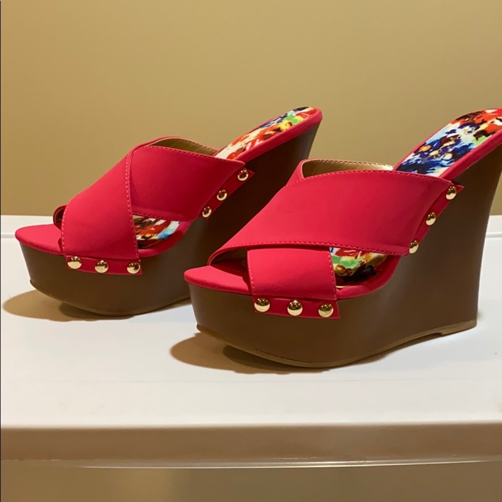 Quipid Very Pink Platform Wedge Shoes - Gem